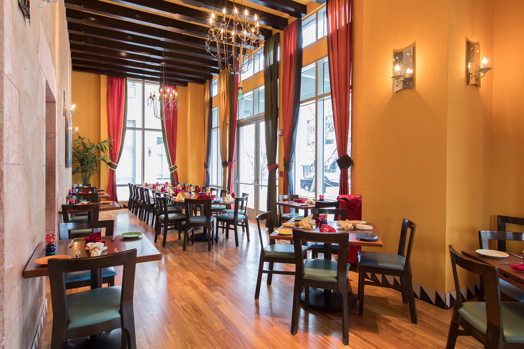 Group Dining - Cascal Restaurant